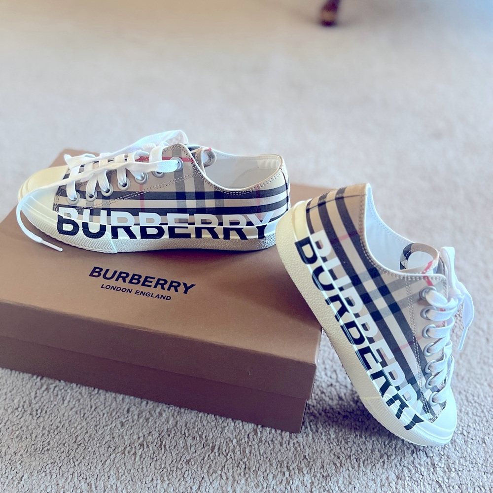 Authentic Burberry Logo Print Vintage Check Cotton Sn… - Gem